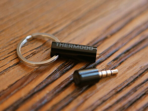 Thermodo: Real-Time Temperature Sensor For iPhone & Android | StackSocial