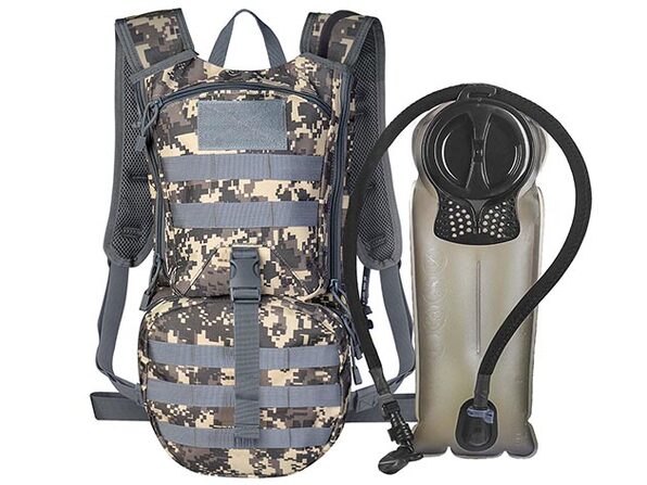 Unigear Tactical Hydration Pack with 2.5L Bladder (Army Combat Uniform ...