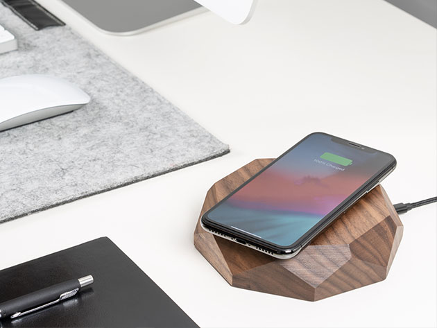 Wooden Qi Wireless Charger (Walnut Wood) | Gadget Hacks